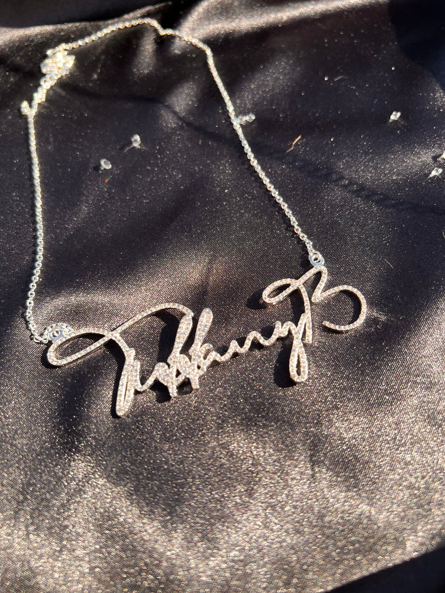 Fancy Cursive name plate – alluresjewelry
